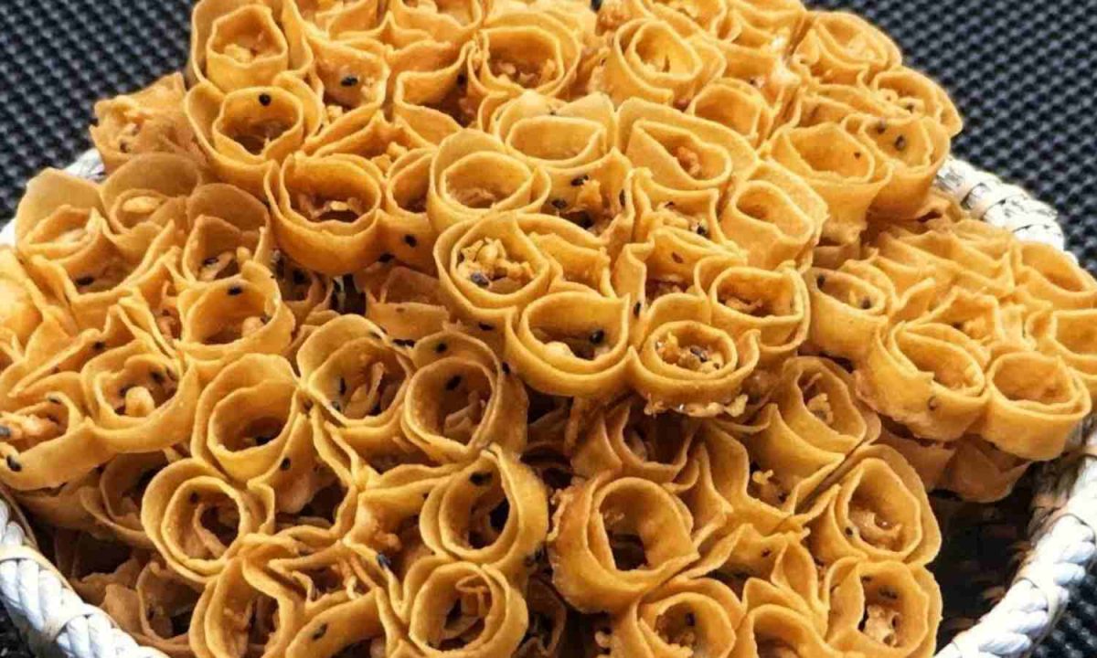 Kerala Traditional Style Achappam Recipe | അരി പൊടിക്കുകയോ അരക്കുകയോ ...