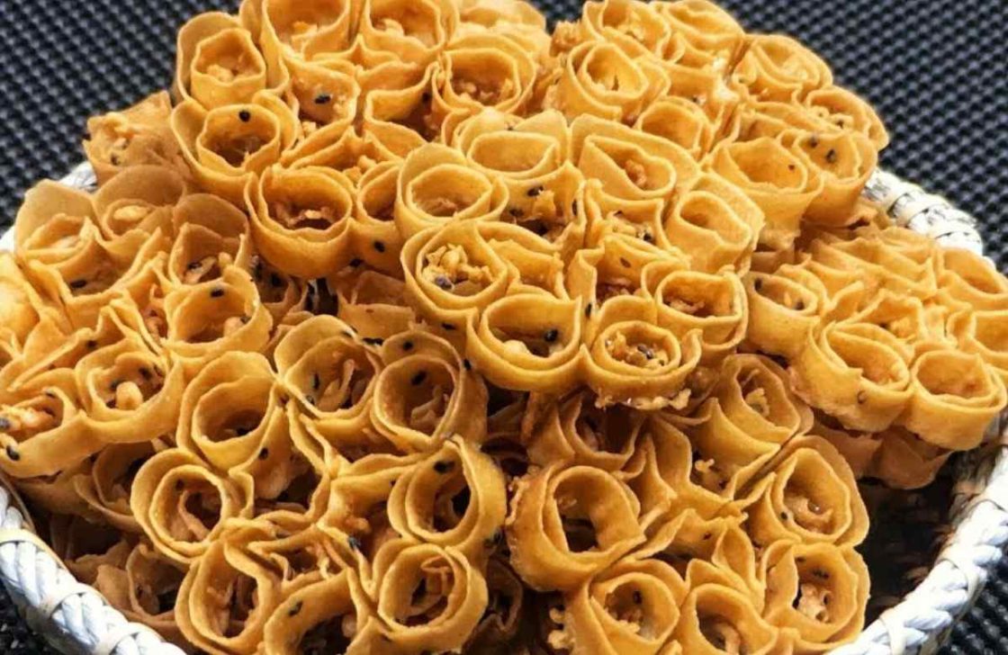 Kerala Traditional Style Achappam Recipe | അരി പൊടിക്കുകയോ അരക്കുകയോ ...